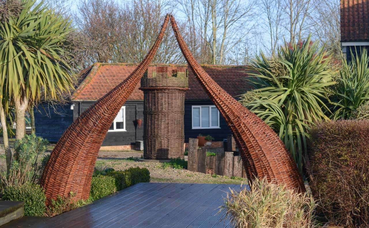 History of Garden Sculptures - Brampton Willows